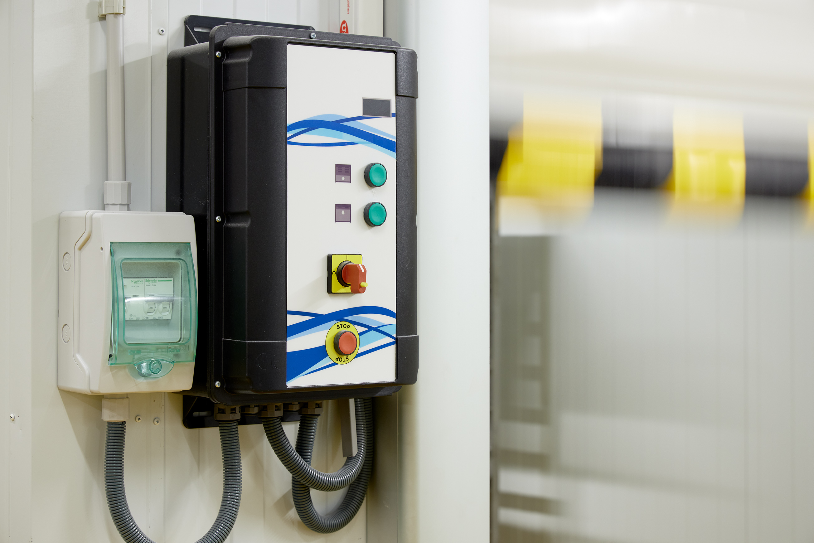 High-speed door for cold-storage chambers up to 0º | Ferroflex