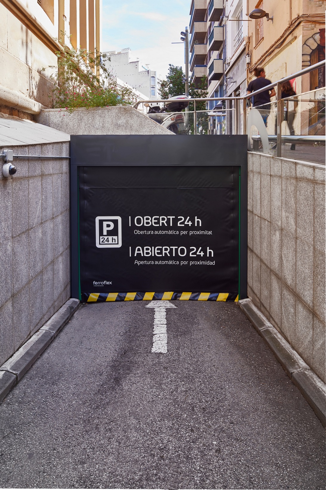 Puertas industriales y accesos inteligentes | Ferroflex
